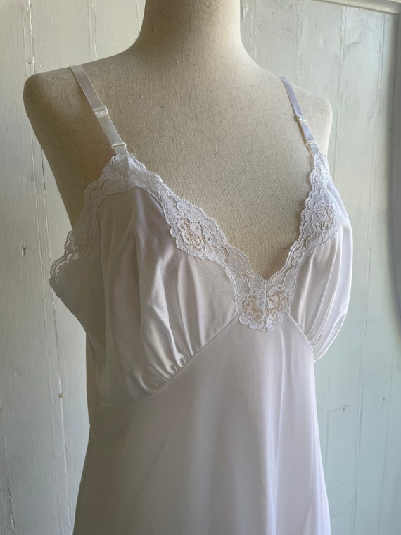 Vintage White Slip Lace Gem