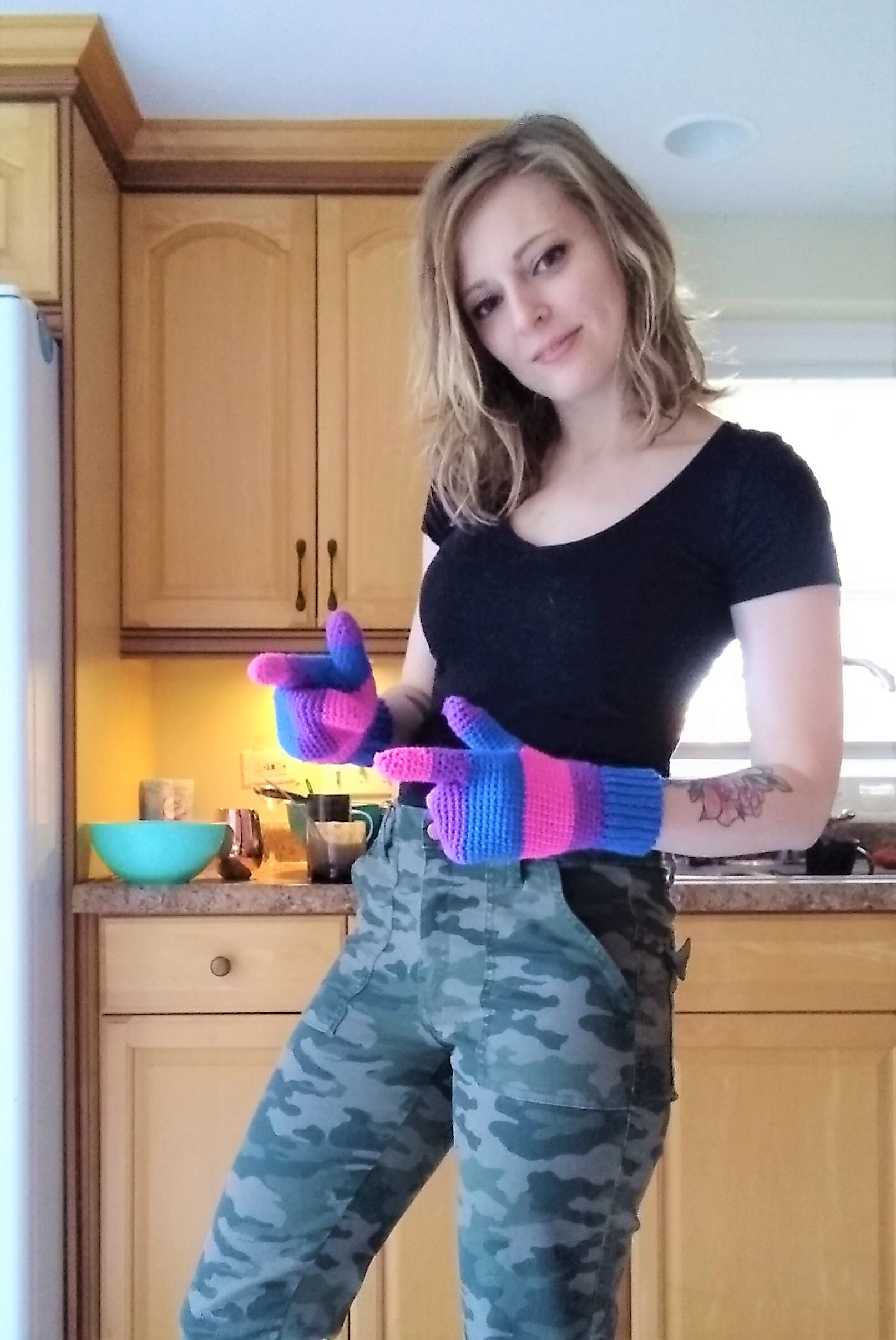 Bi Pride Finger Gun Mittens Crochet Pattern - Etsy