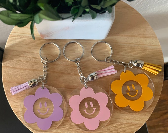 Groovy Flower Keychain/ Flower Keychain/ Keychain/ Retro Flower ...