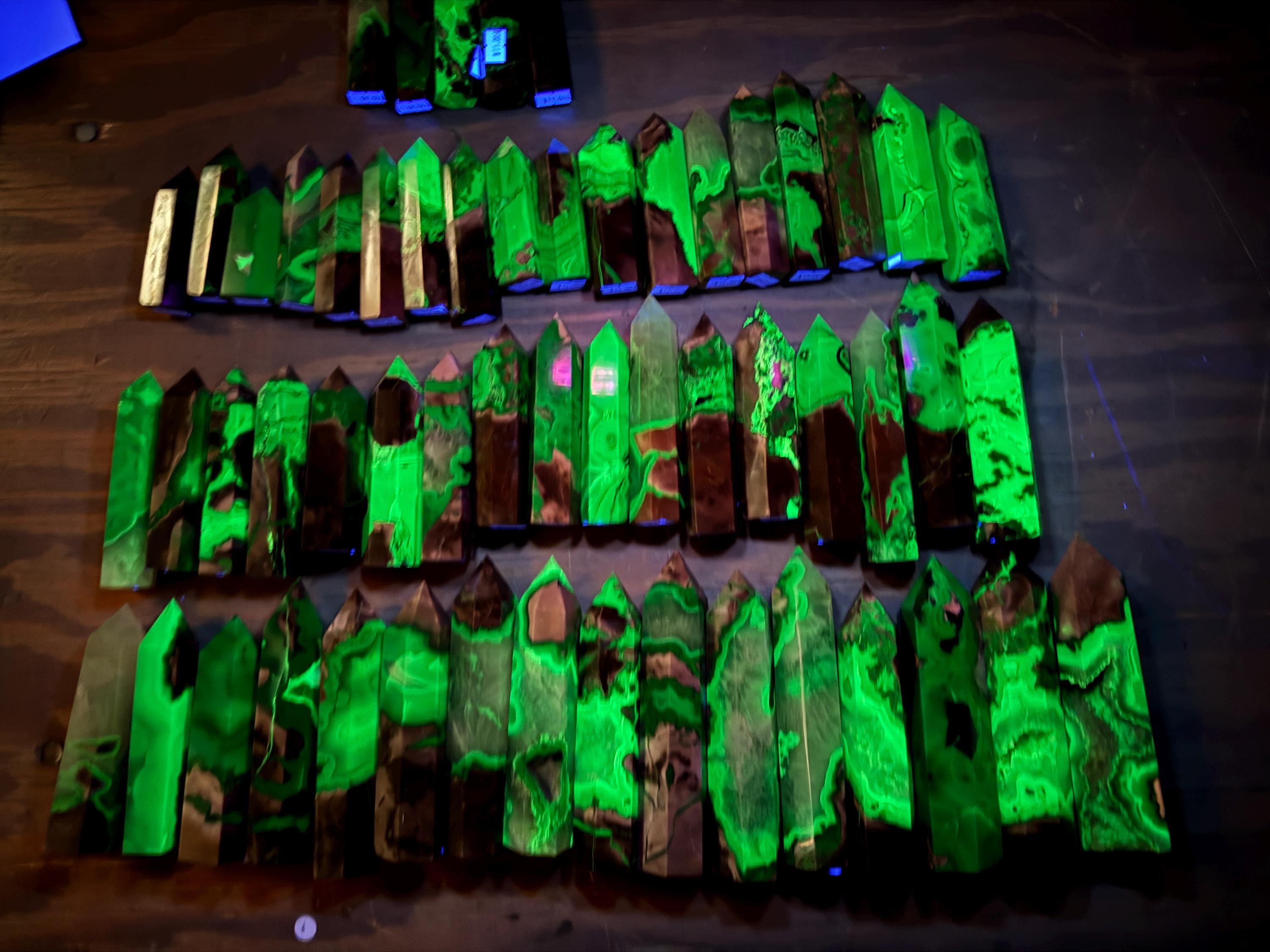 40+ Volcano Agate Towers!! Glows Under SW UV! Many Patterns and Colors ...