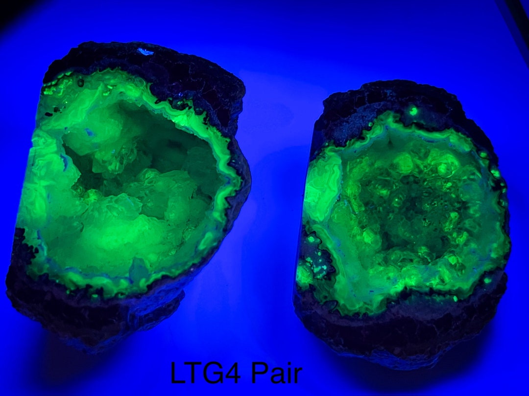 4x UV Trancas Geode Pairs From Mexico (glows Under Shortwave UV!) - Etsy