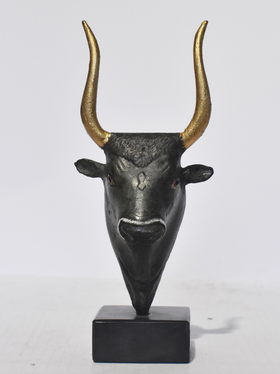 Minoan Bull Head - Permeates the Minoan World - Art - Knossos Palace ...