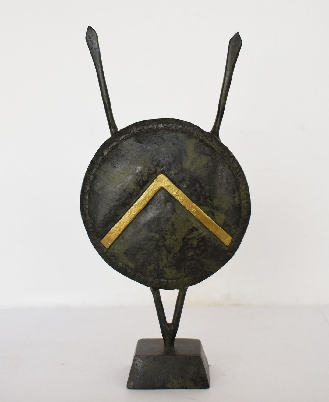 Scudo spartano greco antico con lance simbolo Λ re Leonida e 300 contro ...