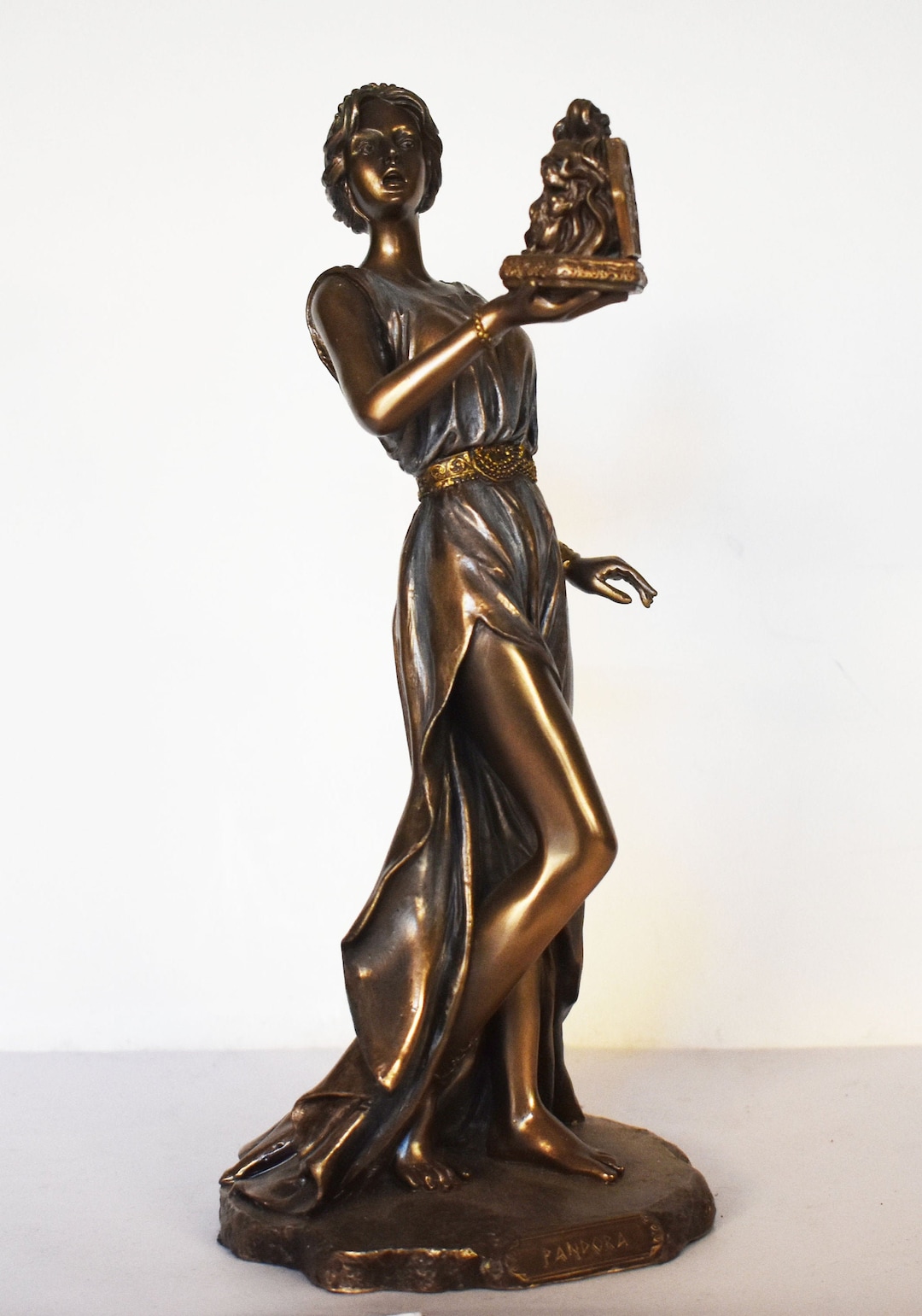 Pandora - First Human Woman Created by Hephaestus - Pandora's Box ...