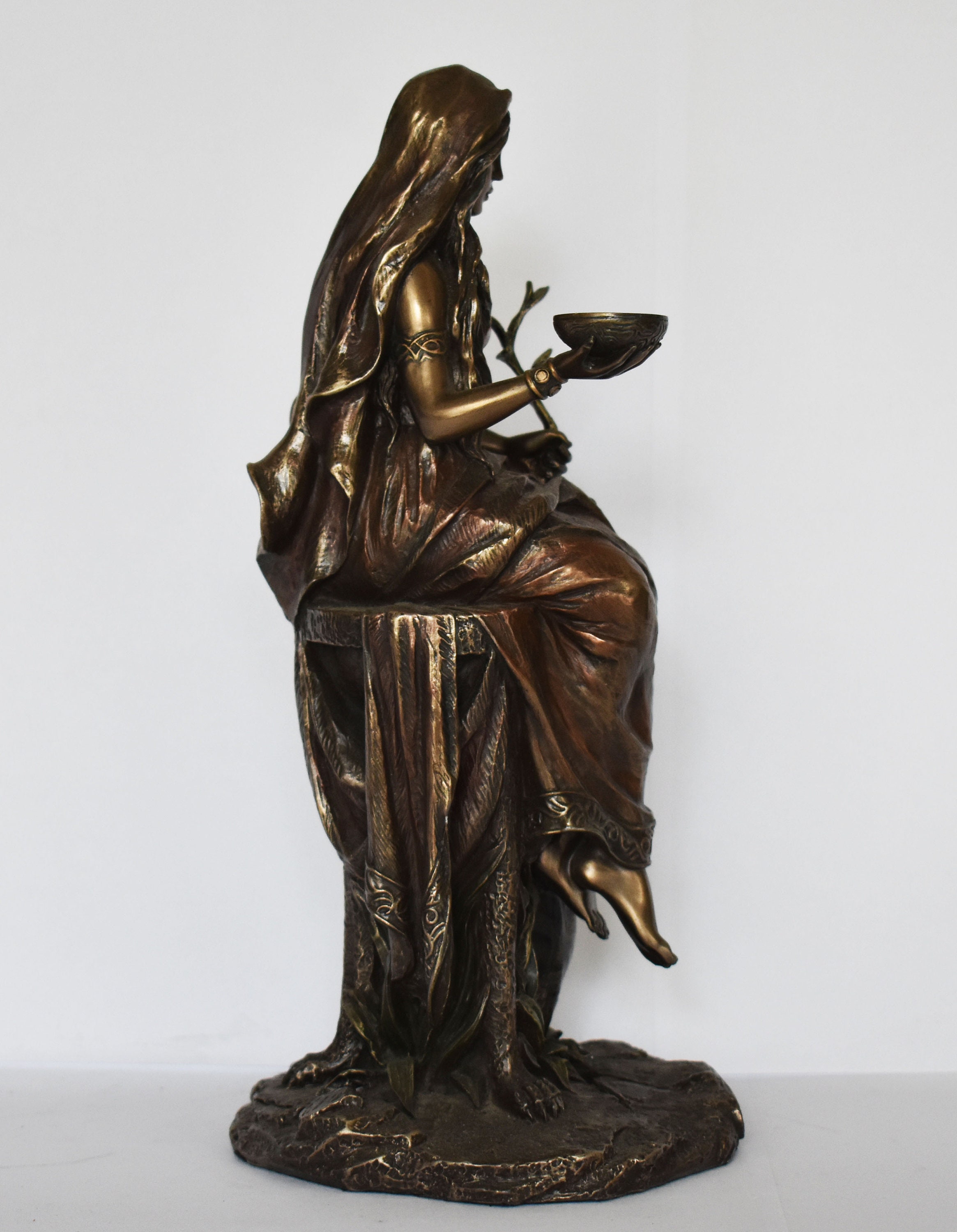 Pythia High Priestess of the Apollo's Temple at Delphi | Etsy