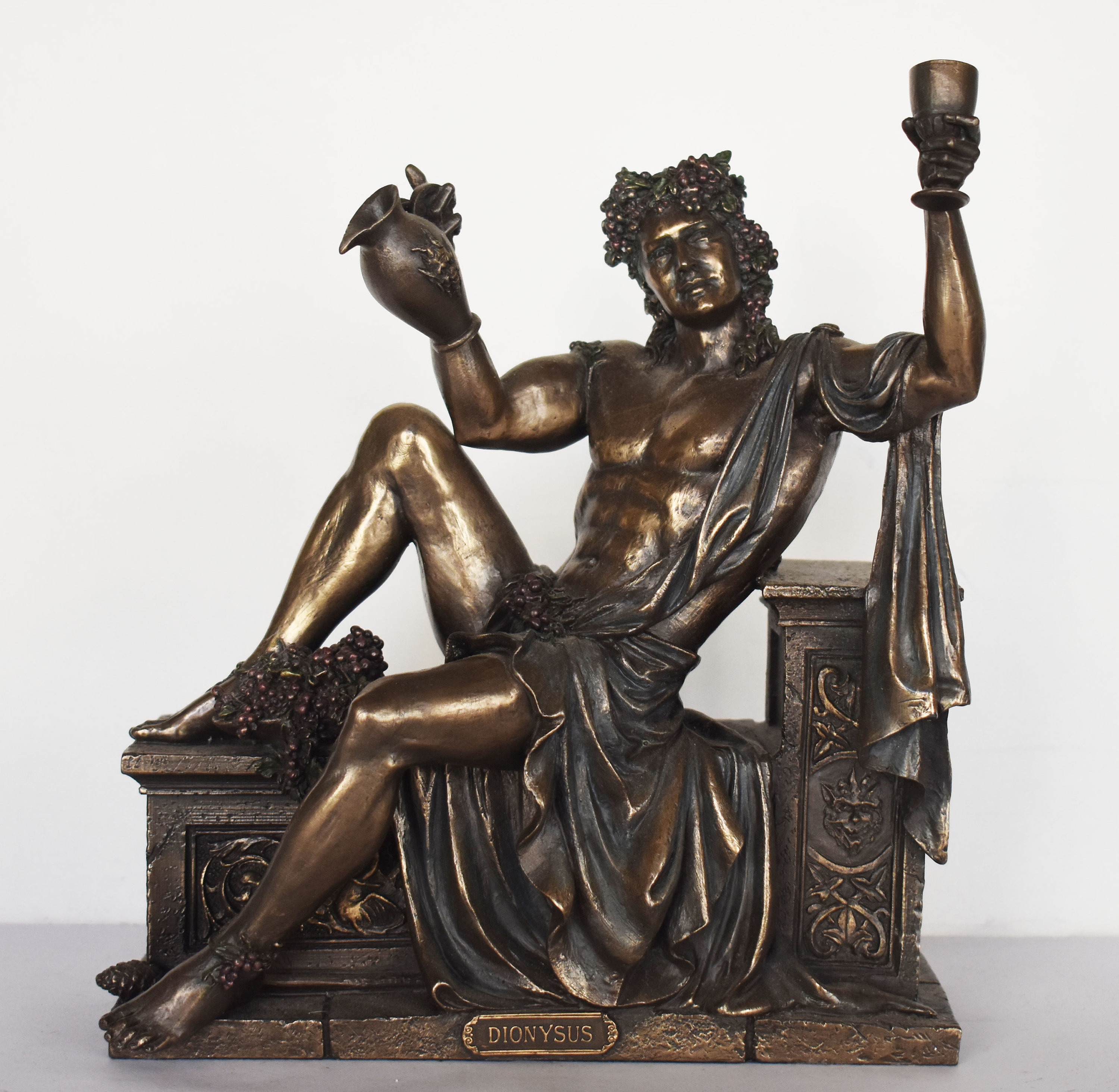 Dios Dionisio Bebiendo EL DIOS BACO ( DIONISIO )