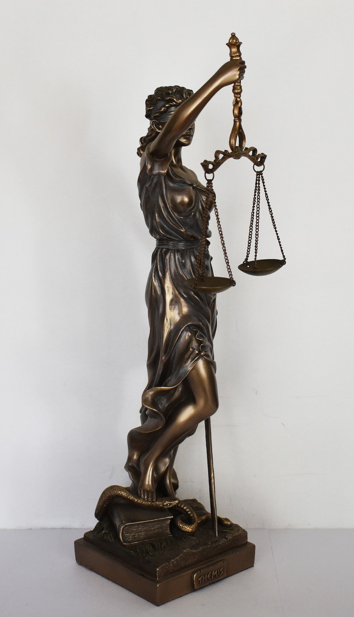 Themis Justitia - Greek Roman Goddess of Divine Law and Order, Fairness ...