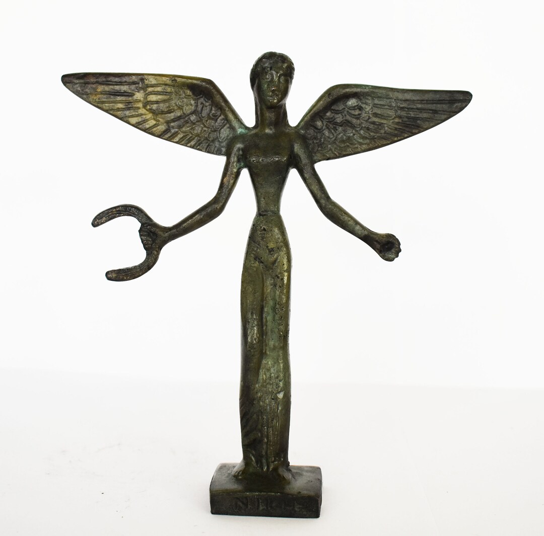 Nike Victoria With Wreath , Symbol of Winners - Greek Roman Winged ...