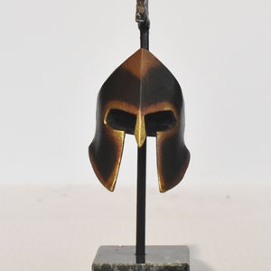 Leonida's Helmet Spartan King Battle of Thermopylae 300 Stayed Back to ...