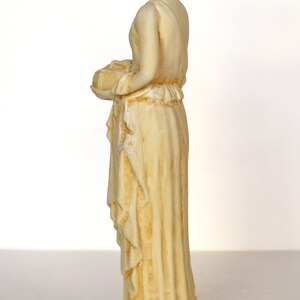 Pandora - First Human Woman Created by Hephaestus - Pandora's Box ...
