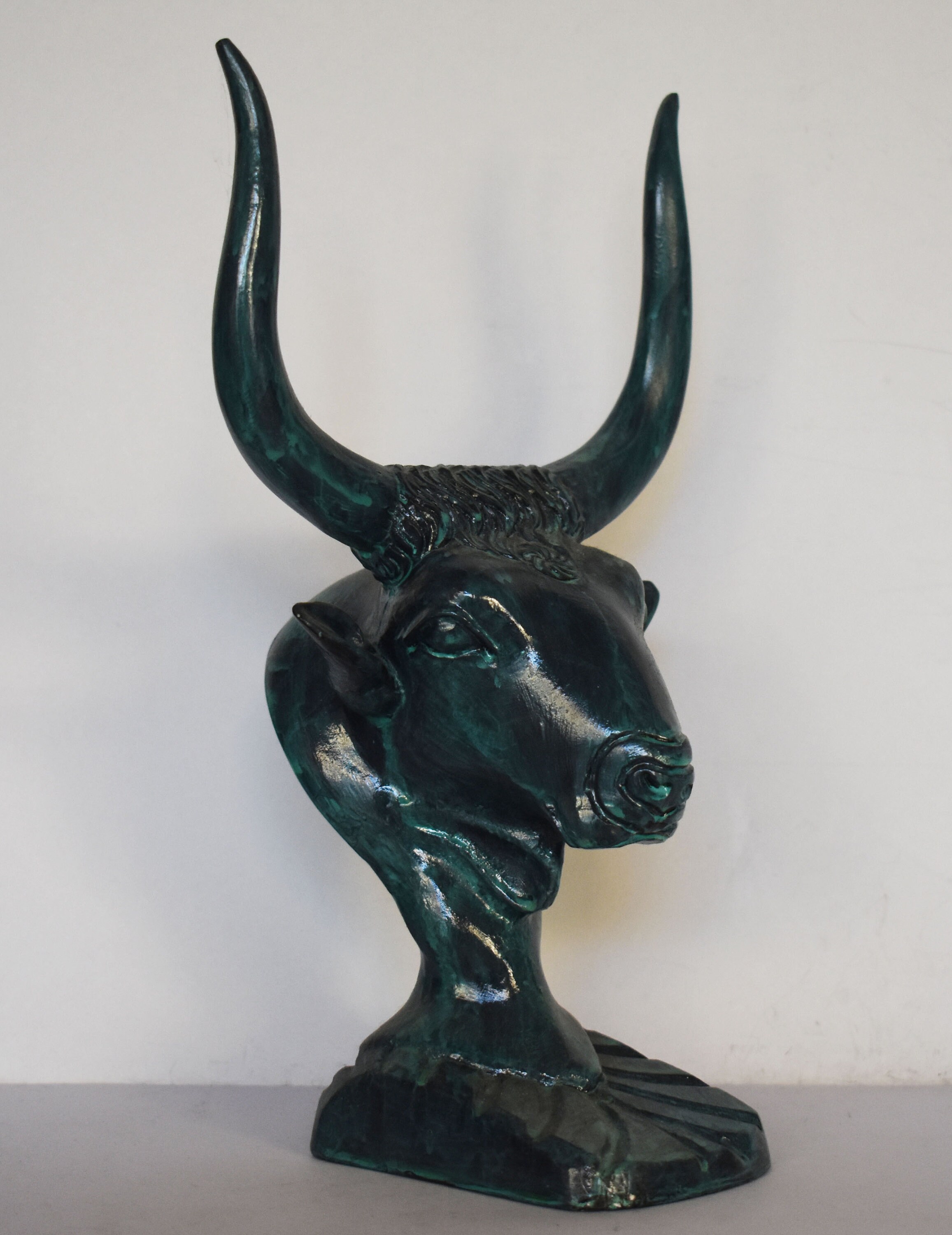 Minoan Bull Head - Knossos - Crete - Symbol of Cosmic Energy, Forces of ...
