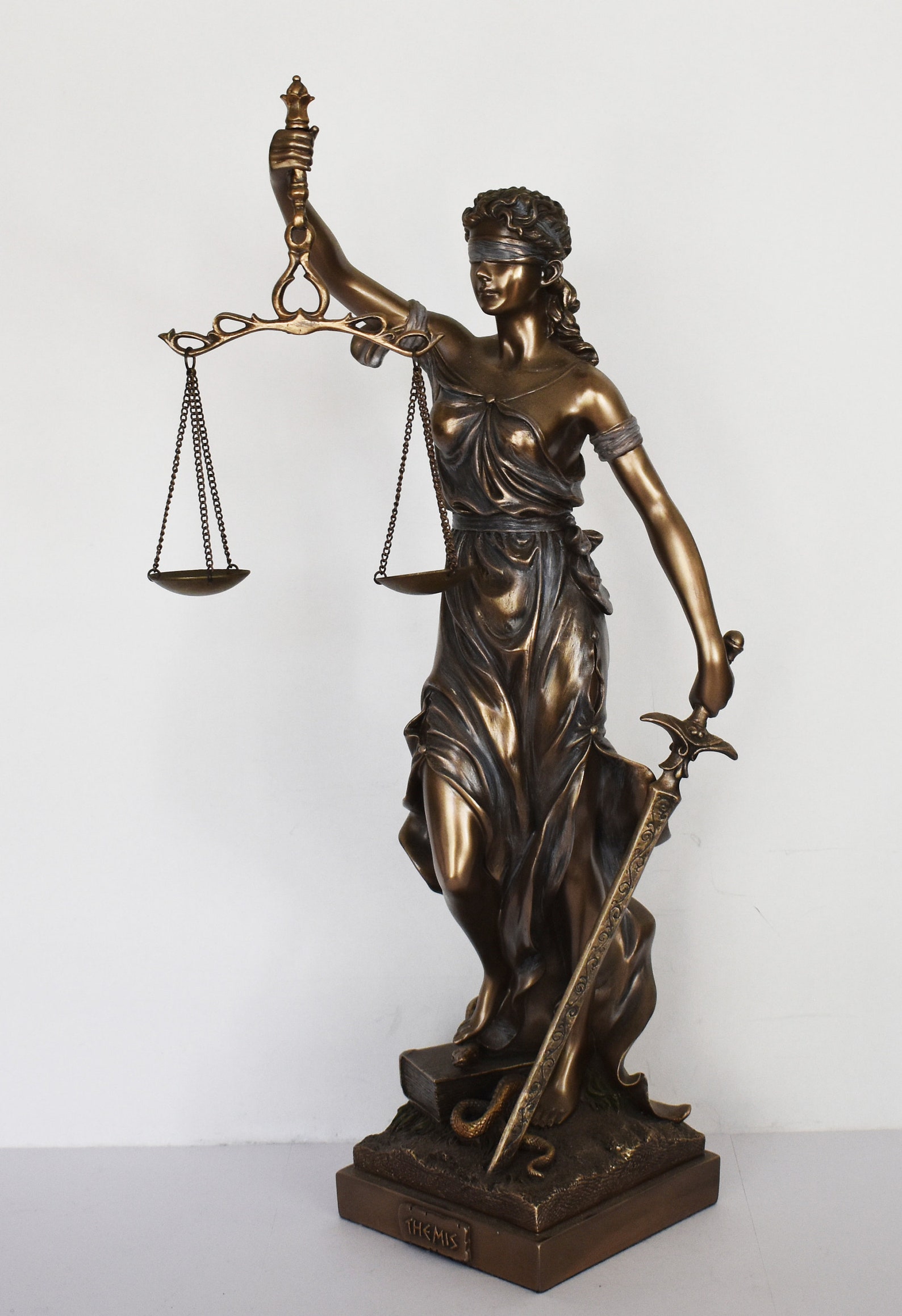 Themis Justitia - Greek Roman Goddess of Divine Law and Order, Fairness ...