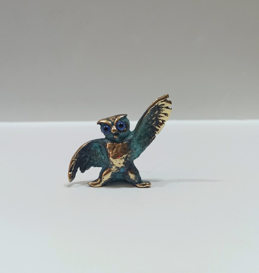 Owl of Wisdom and Intelligence - Symbol of Goddess Athena Minerva ...