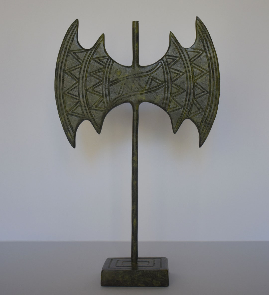 Labrys or Double Axe - Minoan Art, Knossos Palace - Museum Replica ...