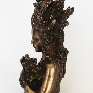 Gaia Gaea Terra - Ancient Greek Goddess of the Earth - the Great Mother ...