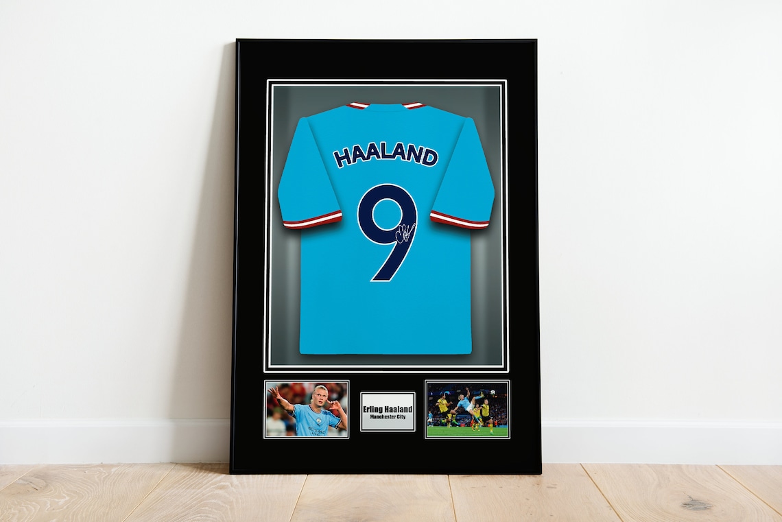 ERLING HAALAND - Manchester City Signed Football Shirt Print 1 - Wall ...
