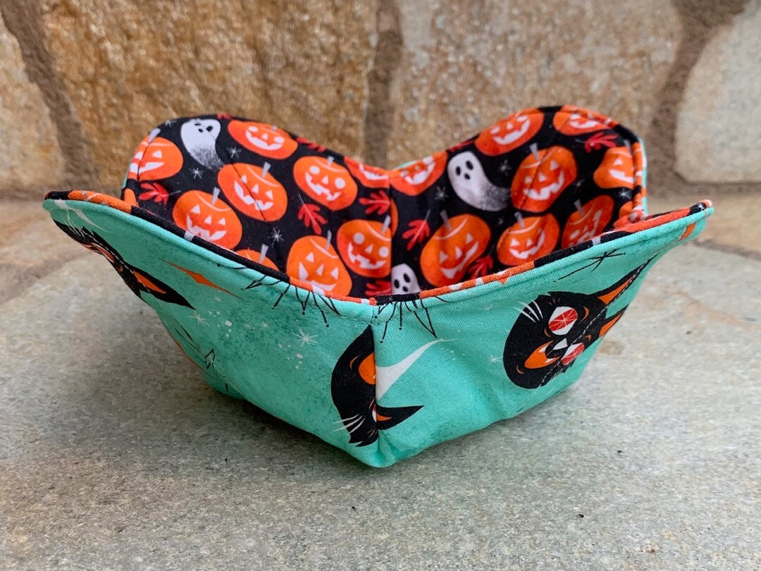 Johnny Yanok Retro Cats Halloween Microwaveable Reversible Bowl Cozy ...