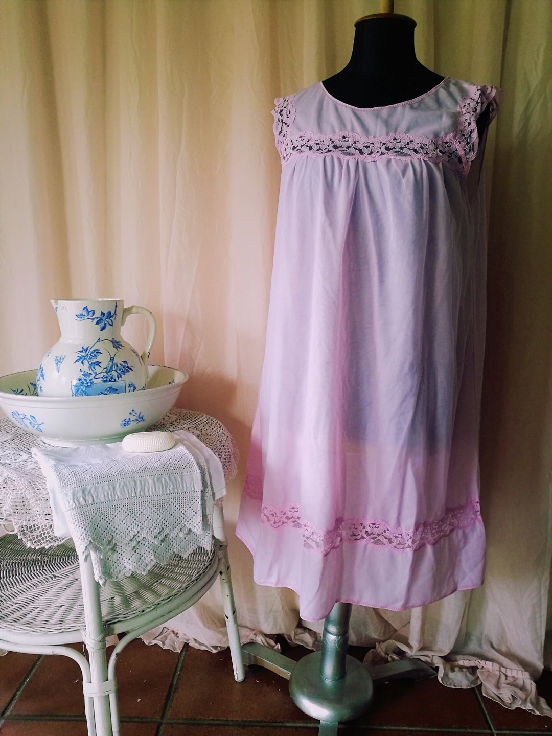 Vintage Negligee Size. 44 Nightgown Original 70s Pink Lace Nightwear - Etsy