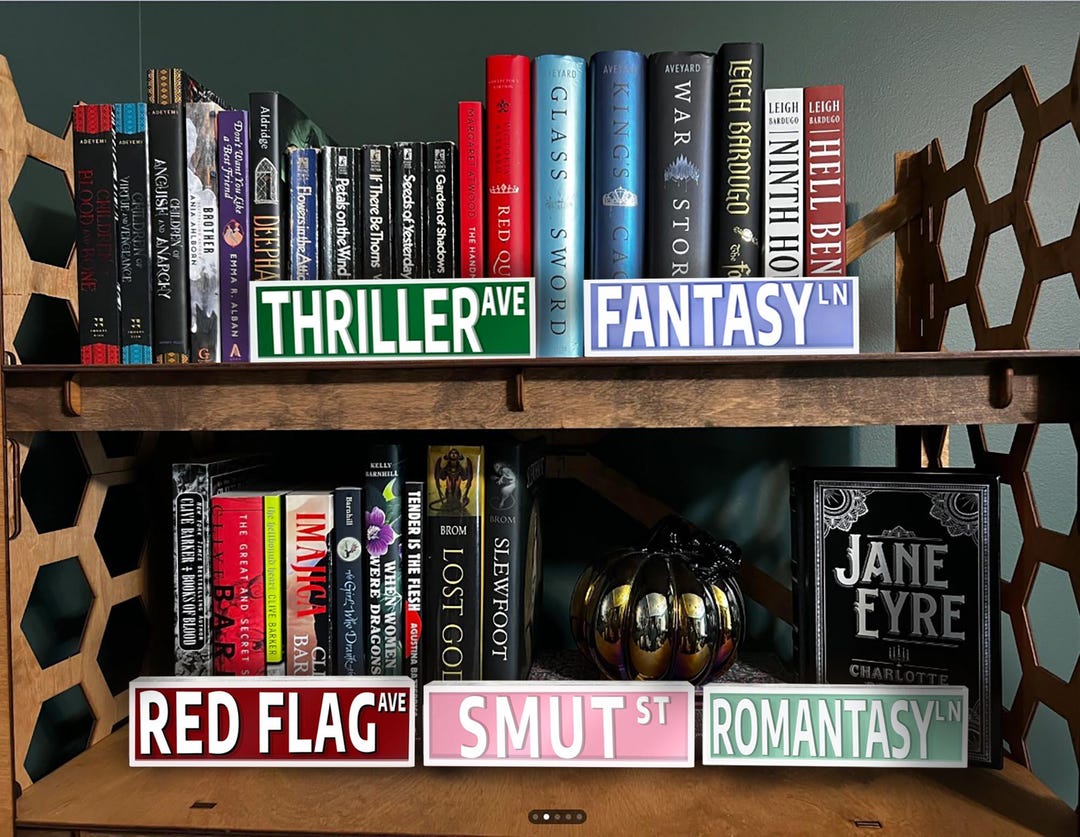 Personalized Book Nook Desk Plate | Smut Hut Sign | Custom Small Sign ...