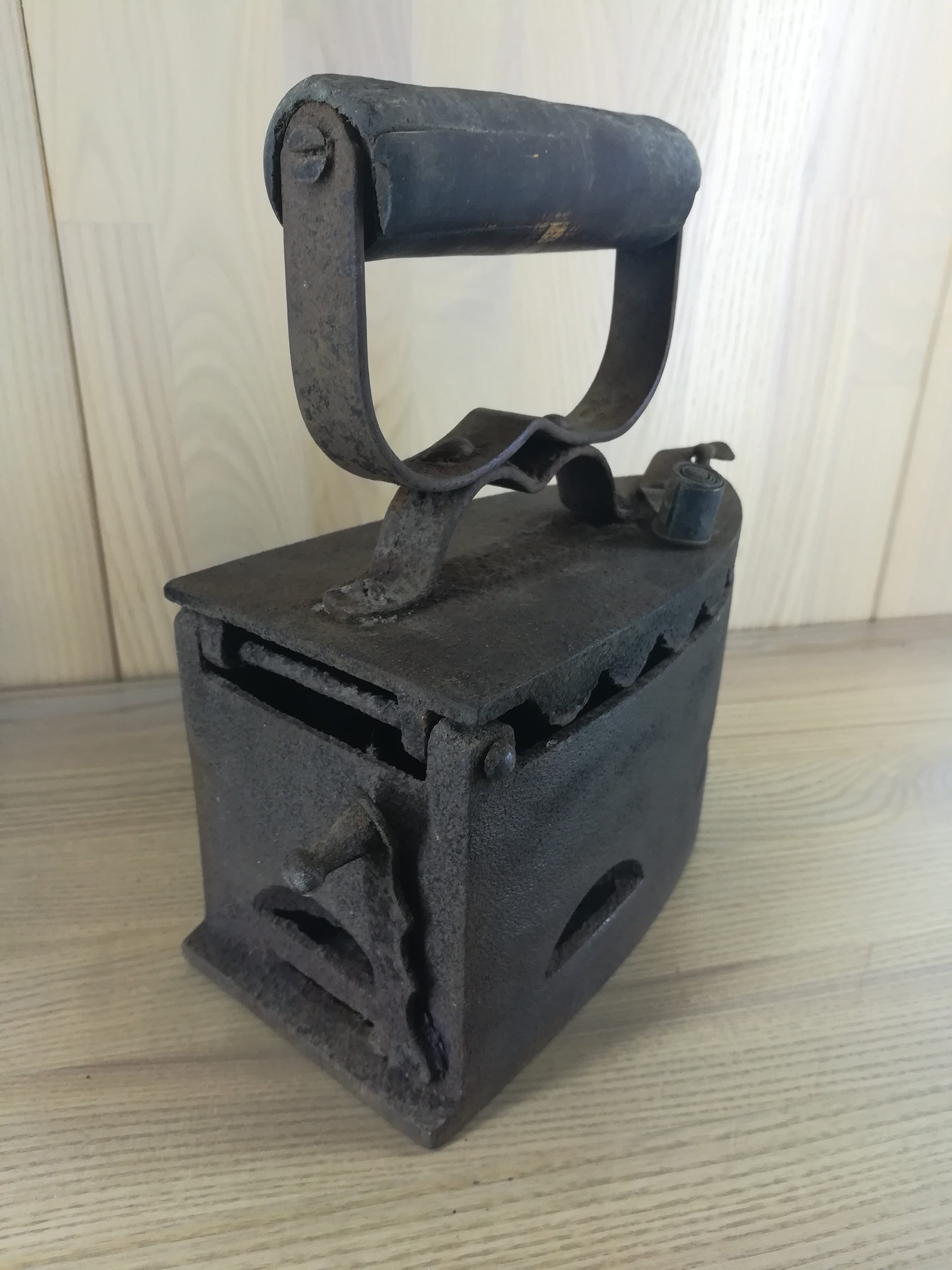 Antique Coal Iron Coal Fired Iron Vintage Clothes Iron - Etsy