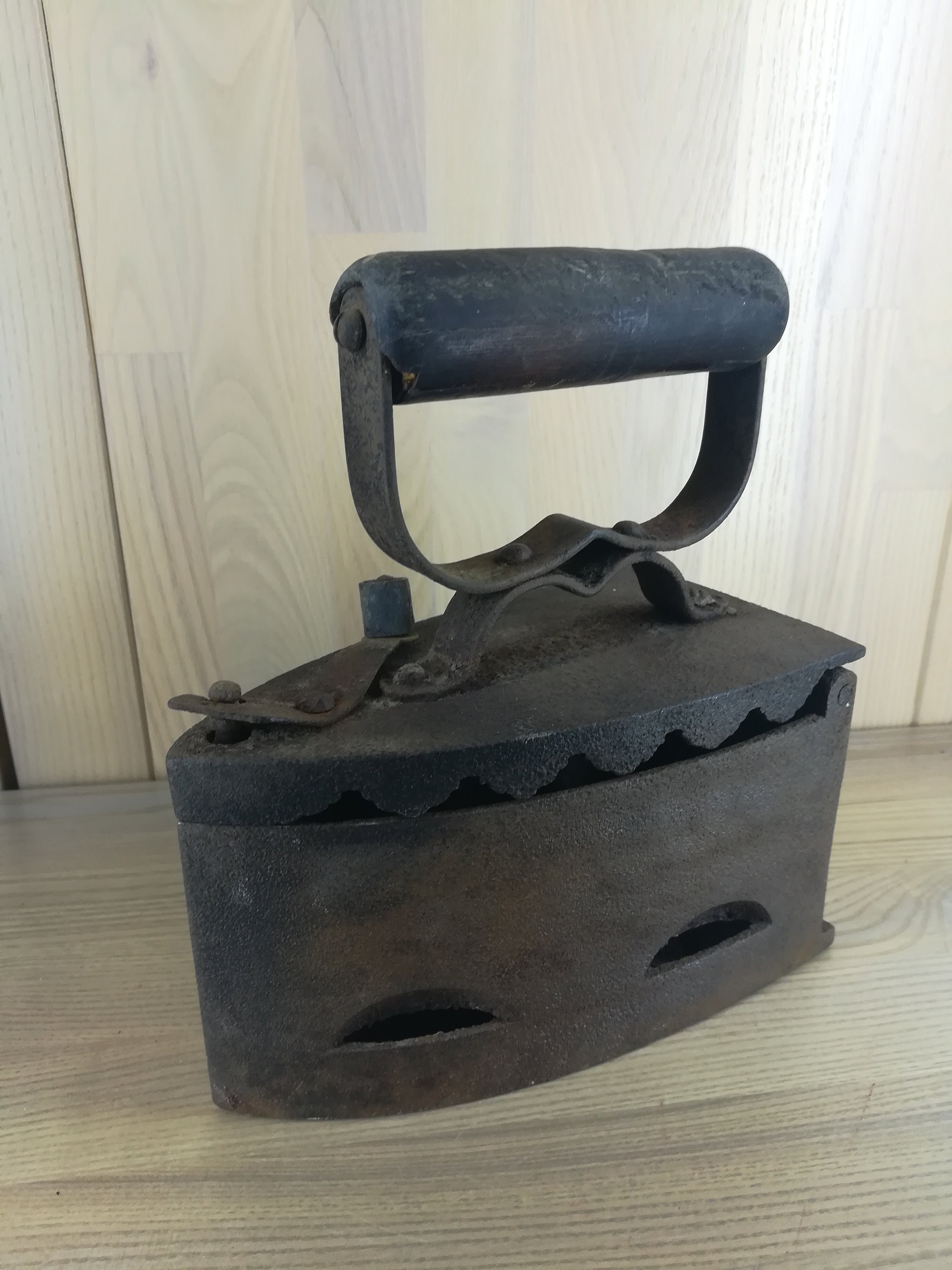 Antique Coal Iron Coal Fired Iron Vintage Clothes Iron - Etsy
