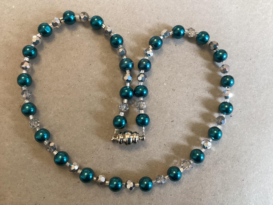 GREEN SILVER NECKLACE 18 Inches With Magnetic Clasp - Etsy