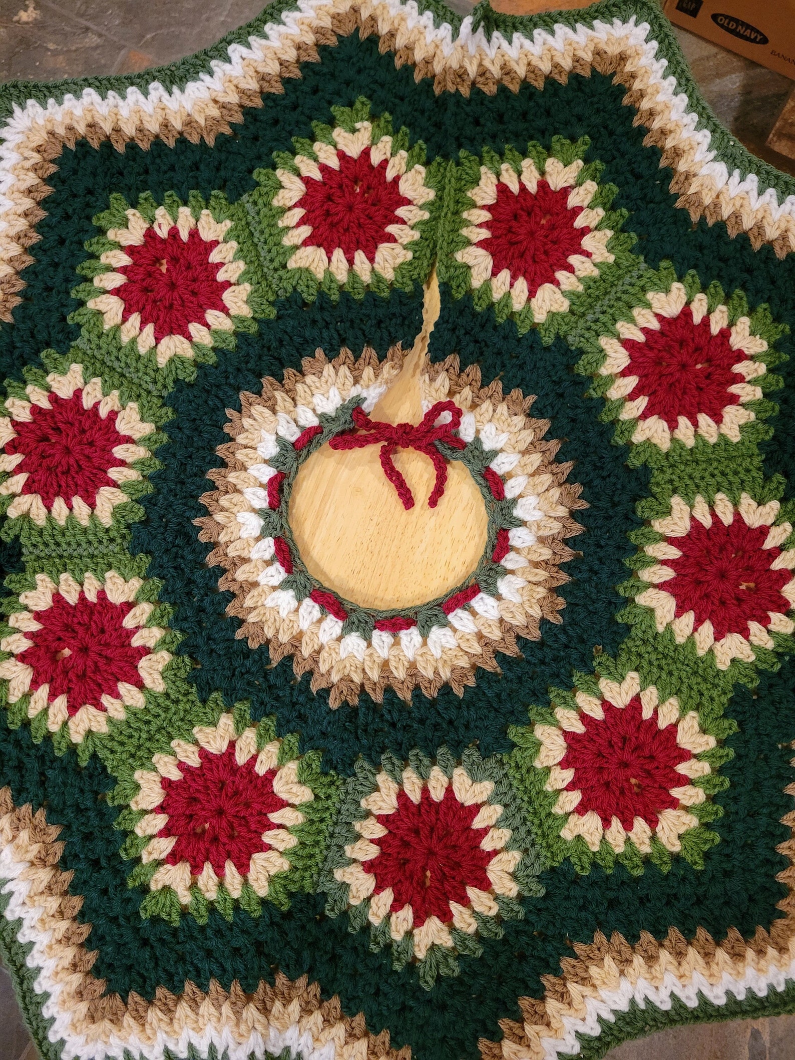 Granny Ripple Tabletop Pencil Tree Skirt/ Vintage Crochet Pattern ...