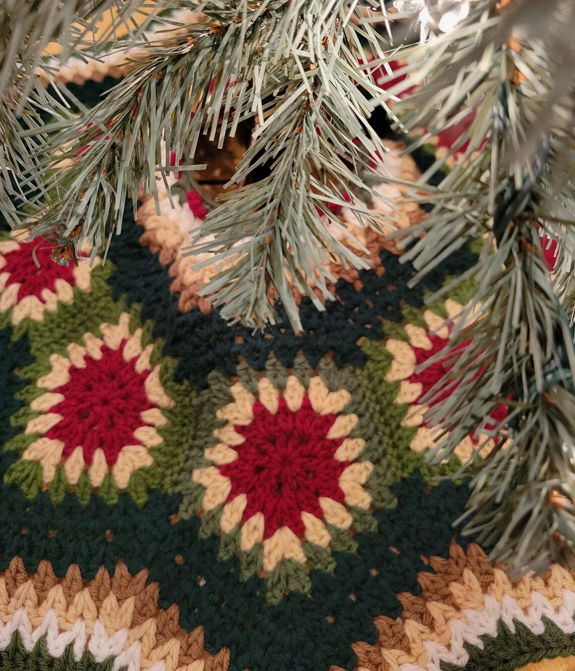 Granny Ripple Tabletop Pencil Tree Skirt/ Vintage Crochet | Etsy