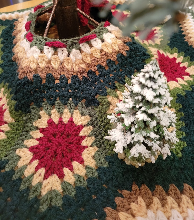 Granny Ripple Tabletop Pencil Tree Skirt/ Vintage Crochet Pattern ...