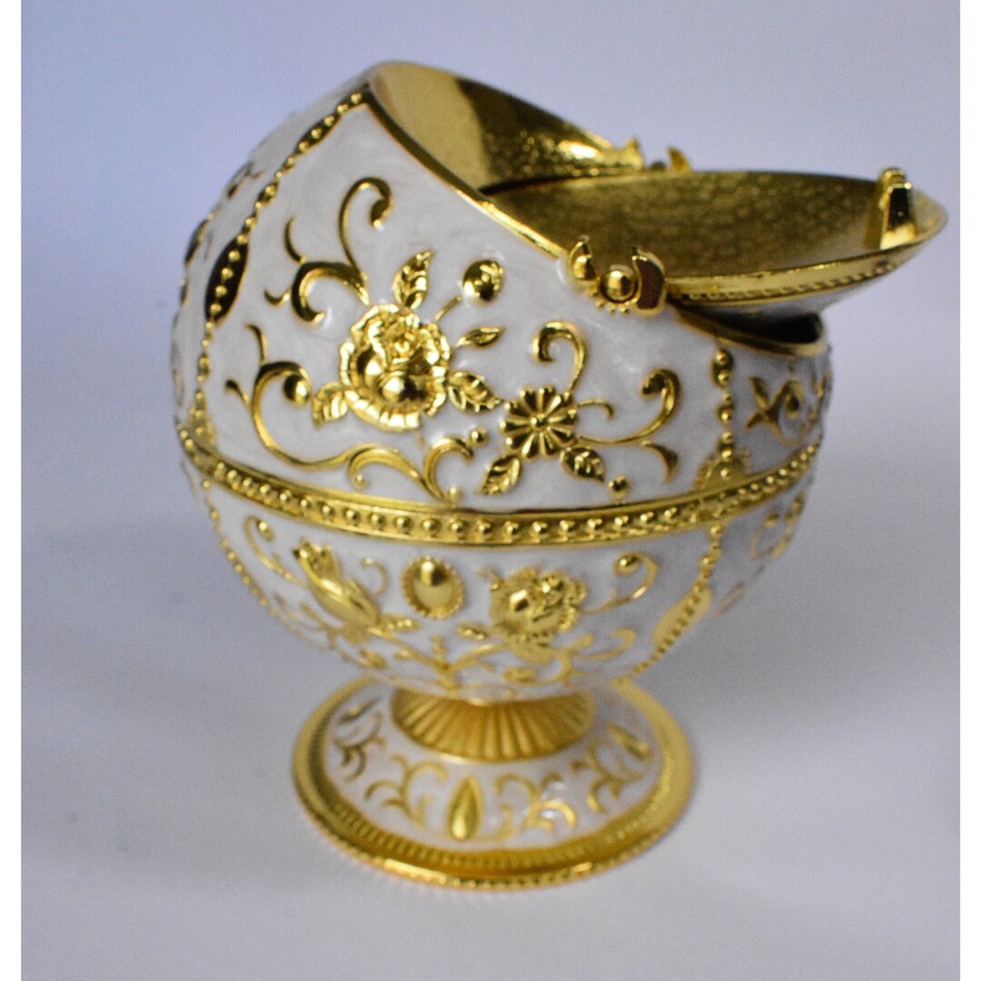 Exotic Flower Metal Windproof Ashtray Exquisite Botanical Inspired ...