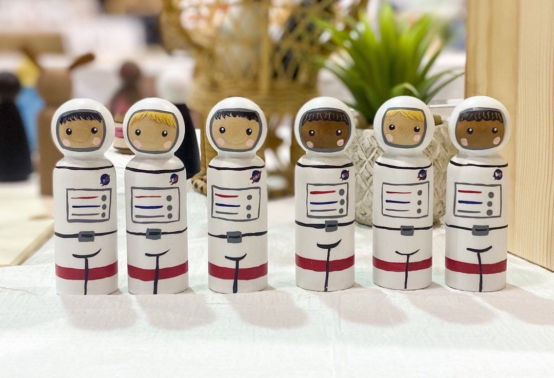 Astronaut Peg Dolls, Jumbo, Outer Space Themed Wooden Toys for Kids ...