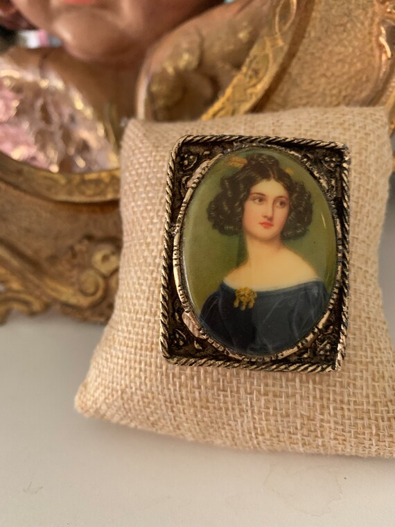 Vintage Victorian Antique Gold Tone Brooch Woman’s Fa… - Gem