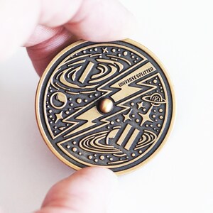 Spinning Schrödinger's Cat Paradox Coin: Quantum Physics Metaphysical ...