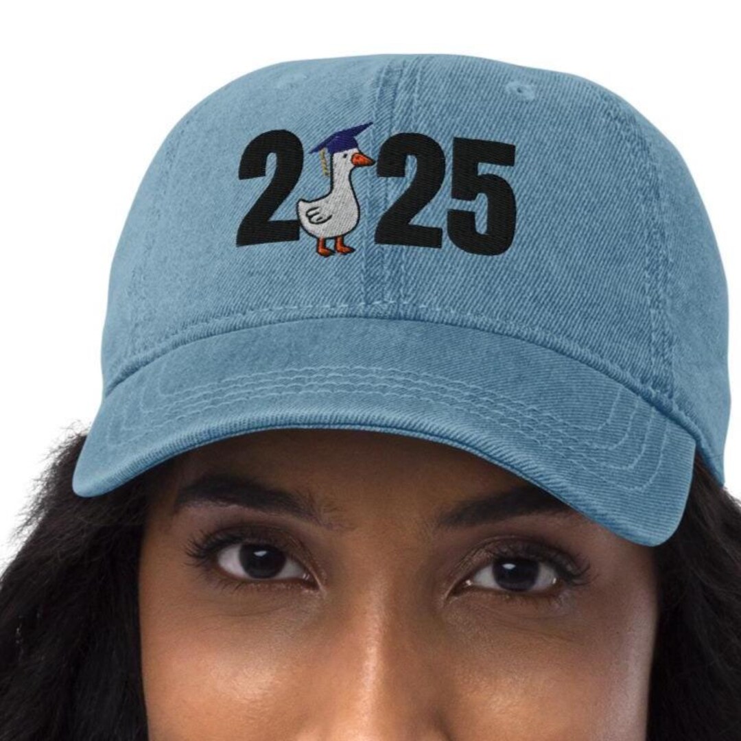 Graduation Gift for 2025 Graduate, Funny Goose Graduation Gift, Silly ...