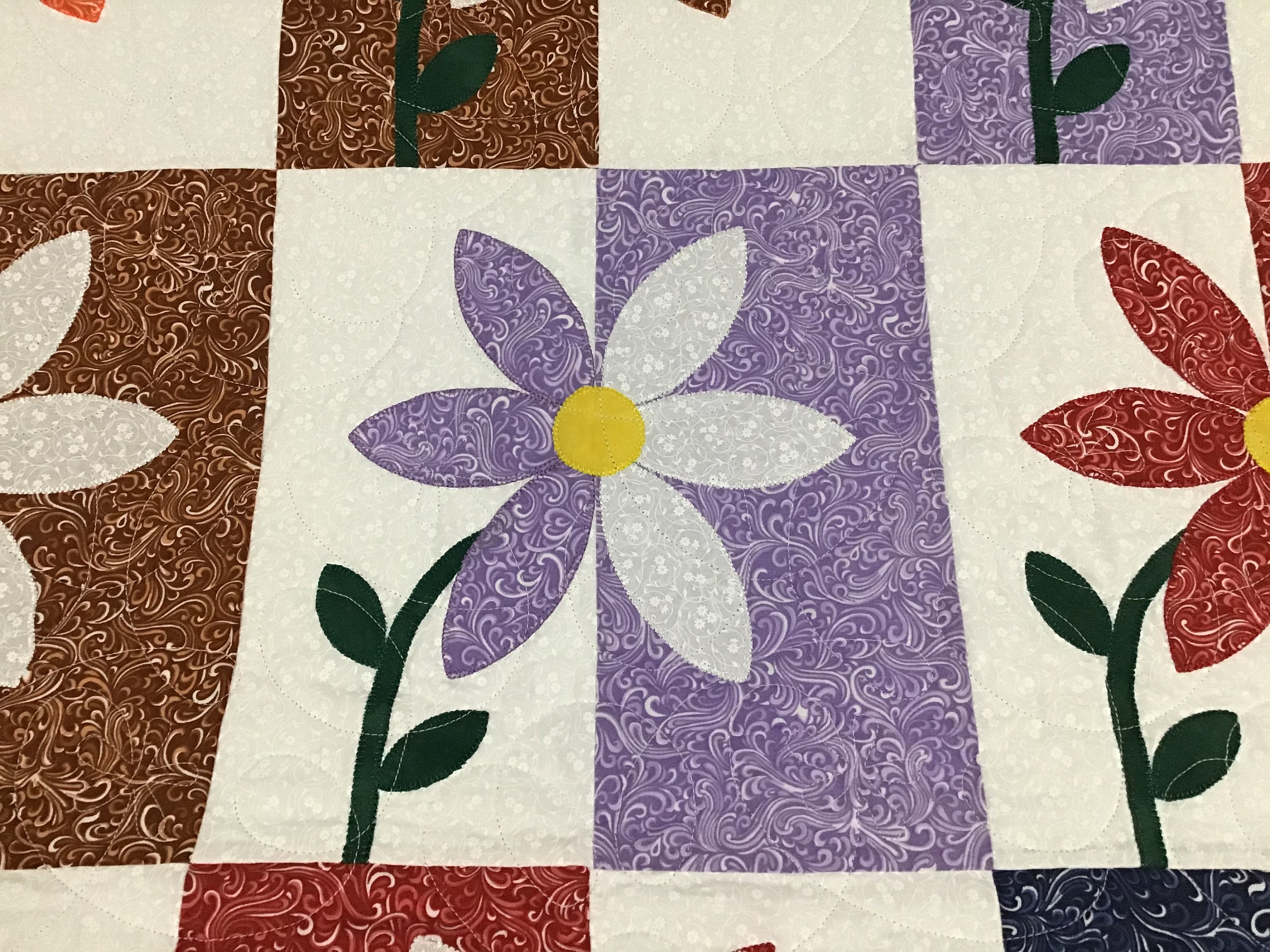 Appliquéd Daisy Quilt, Made in Newfoundland, Twin Size 74x90, Cotton ...