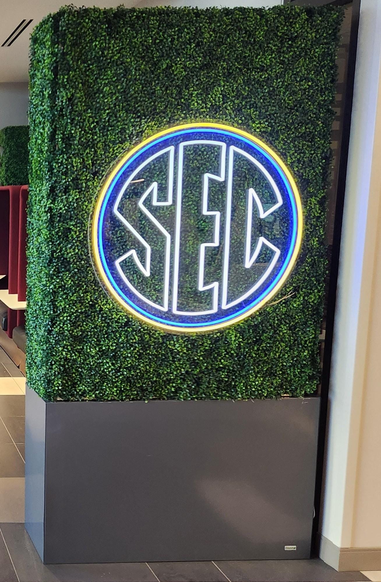 SEC Logo LED Neon Sign – College Football Decor, Sports Bar Sign, Man ...