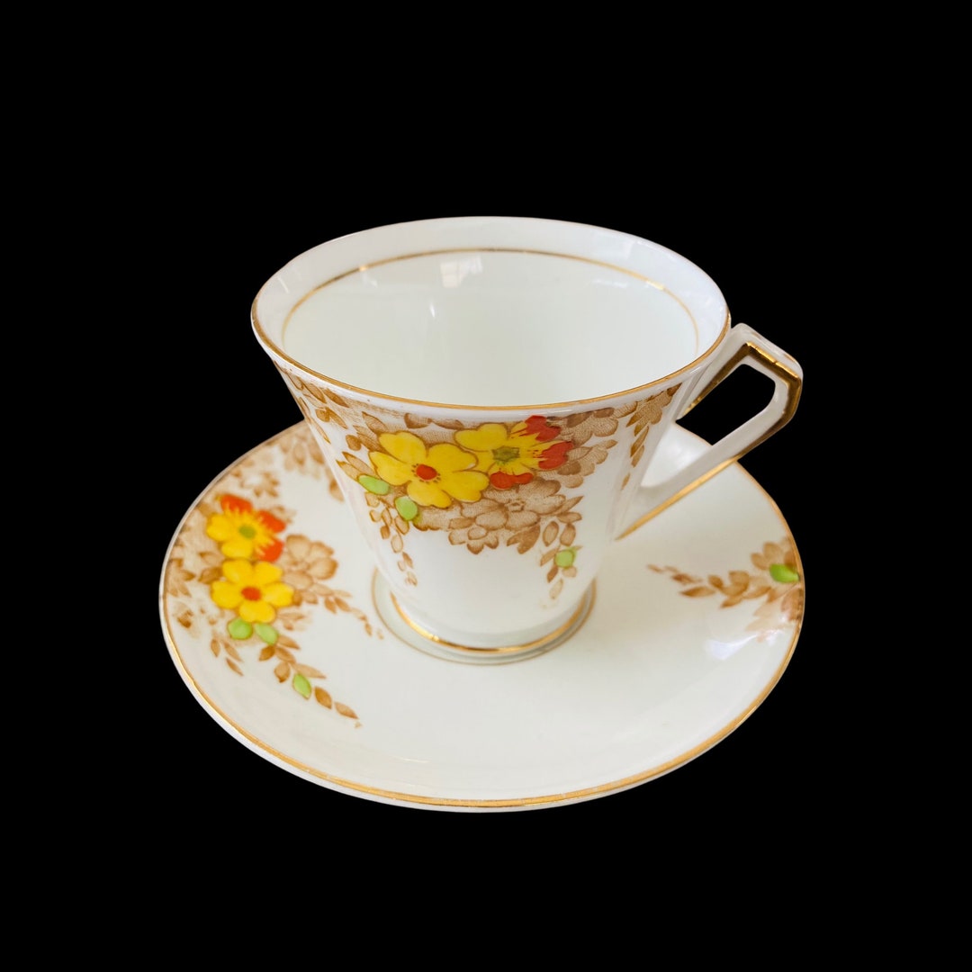 VINTAGE Victoria C&E Tea Cup Set - Etsy