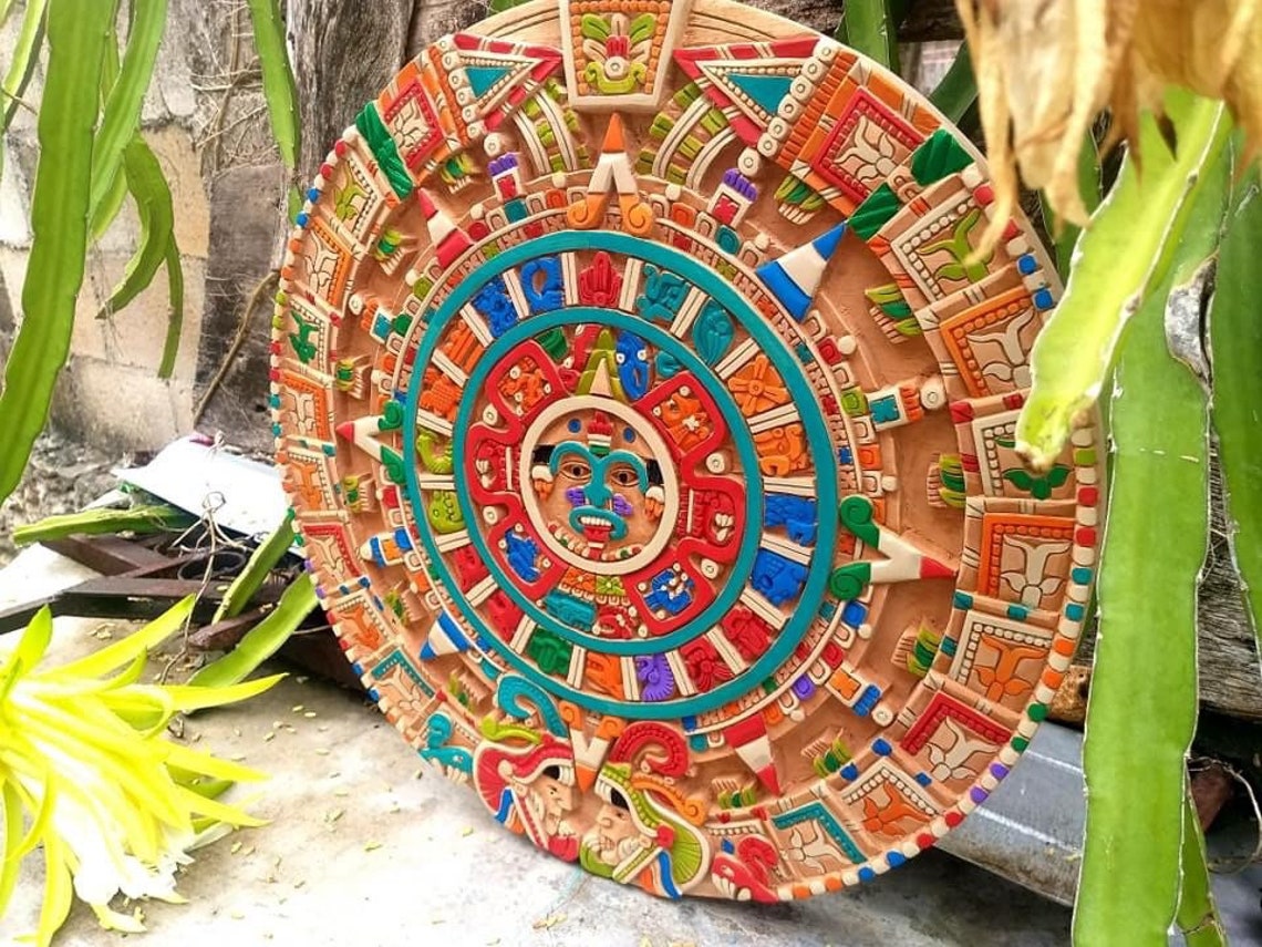 Prehispanic Aztec Art, Aztec Calendar, Mexican Painting, Wood Carving ...