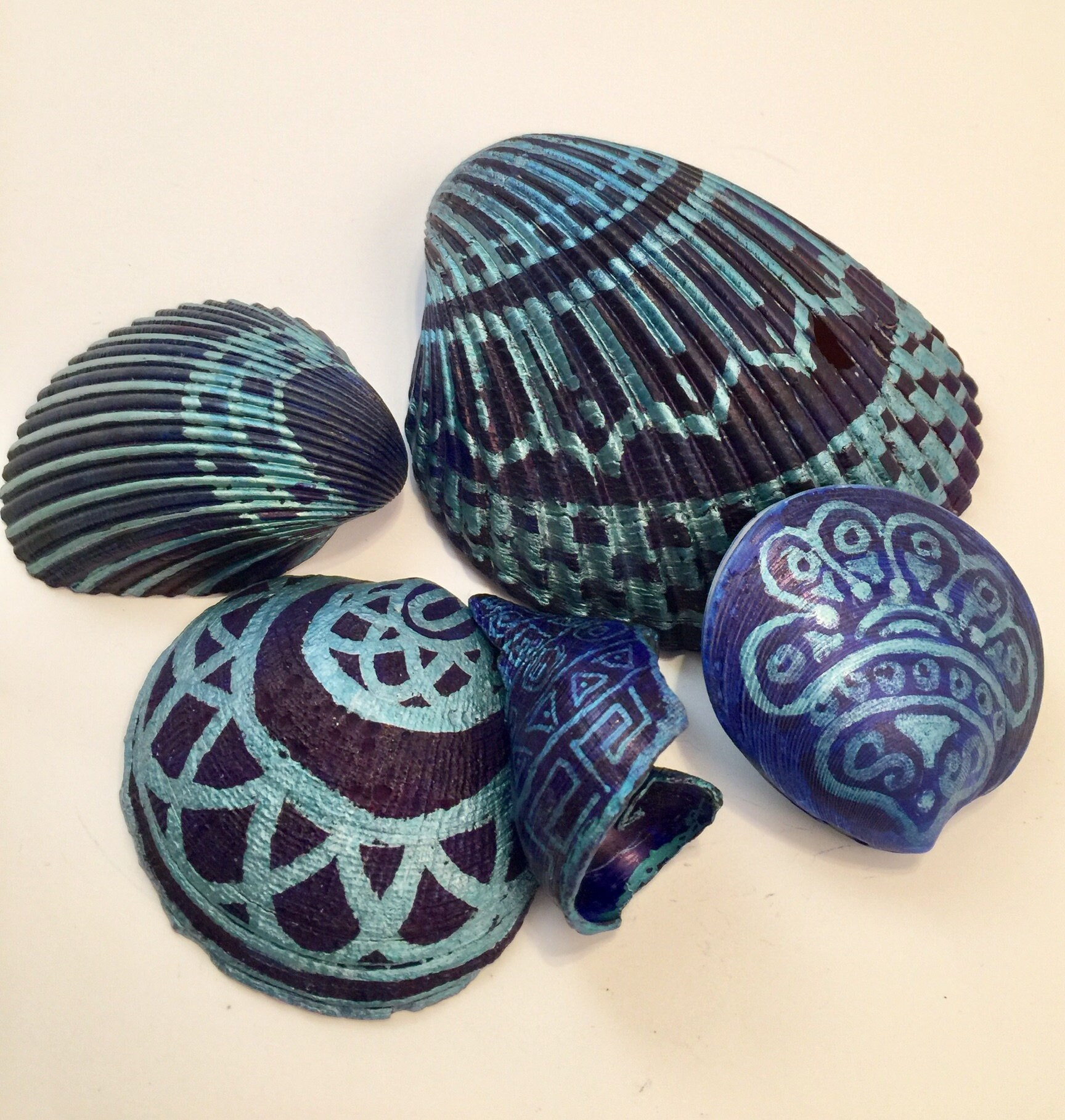 Set of 5 Turquoise and Navy Blue Painted Seashells - Etsy