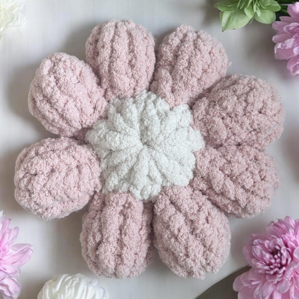 Finger Knit Chunky MINI Flower Pillow Tutorial- Pattern, Teen Decor ...