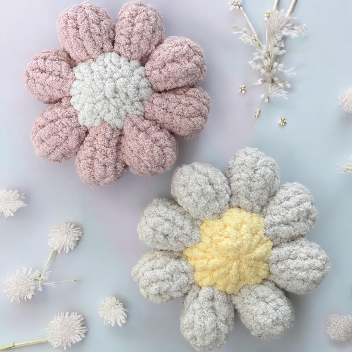 Finger Knit Chunky MINI Flower Pillow Tutorial- Pattern, Teen Decor ...