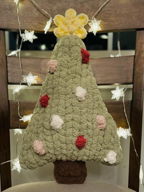 Finger Knit Christmas Tree Pillow Tutorial - Etsy