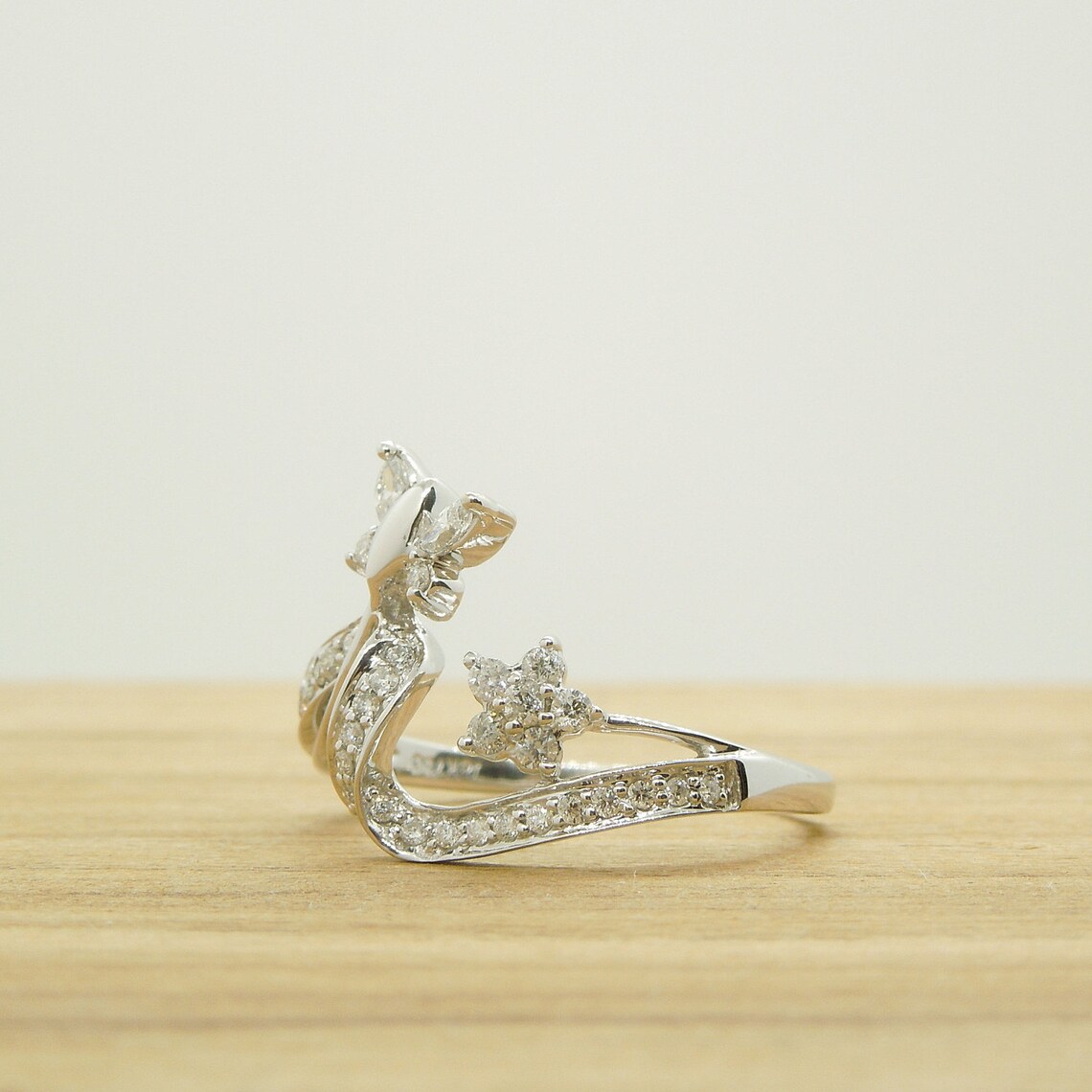Butterfly Flower Ring, 18K White Gold Diamond Butterfly Flower Ring ...