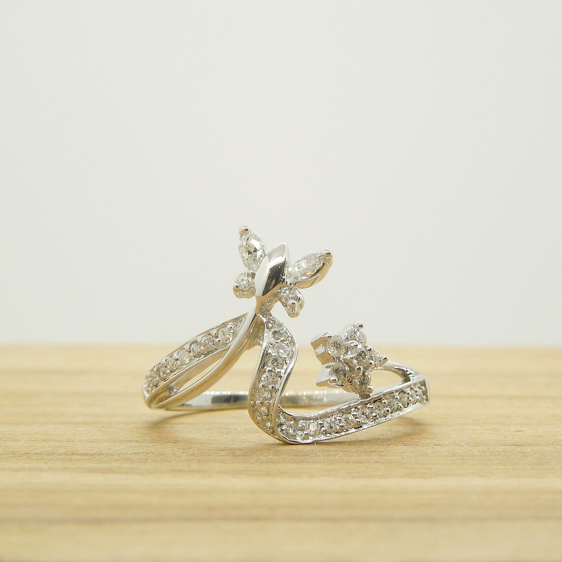 Butterfly Flower Ring, 18K White Gold Diamond Butterfly Flower Ring ...