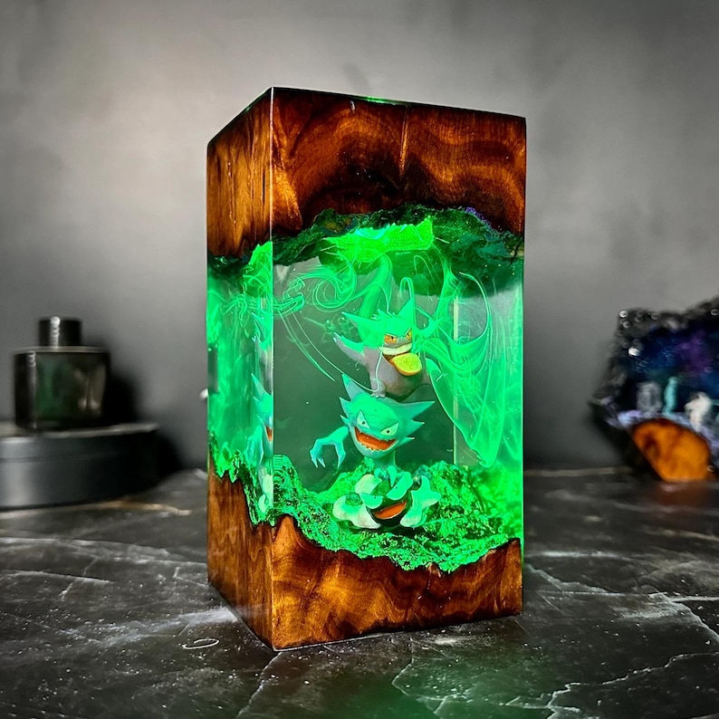 Gengar Evolution Pokémon Resin Lamp | Haunter Gastly LED Diorama ...