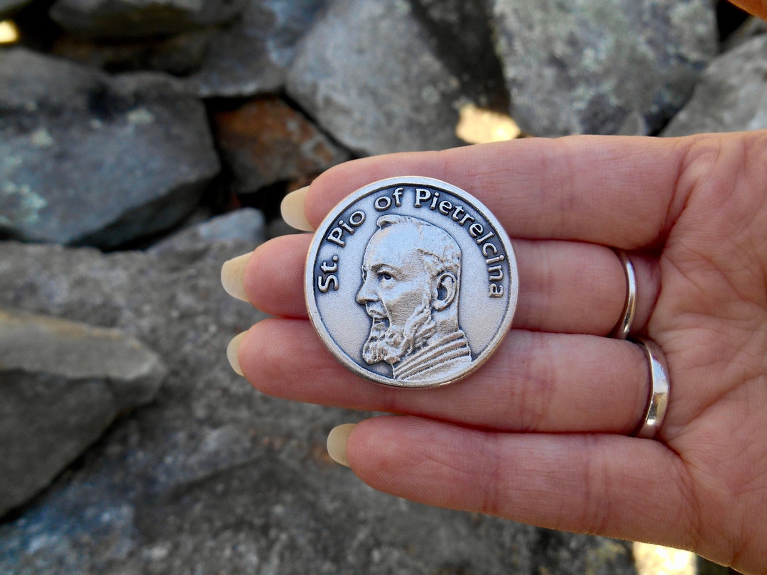 Saint Pio Pocket Coin, Saint Padre Pio Token, Pray Hope Dont Worry ...