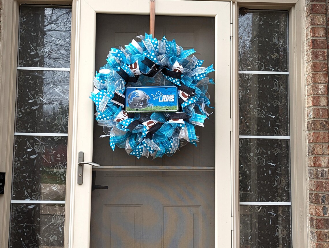 Detroit Lions Wreath, Football Wreath, Football Decor, Sports Decor ...