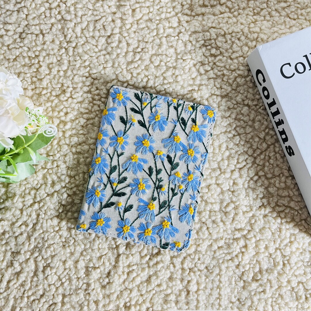 Embroidered Blue Daisy Gray Fabric Kindle Case,kindle 6 2022 Kindle ...
