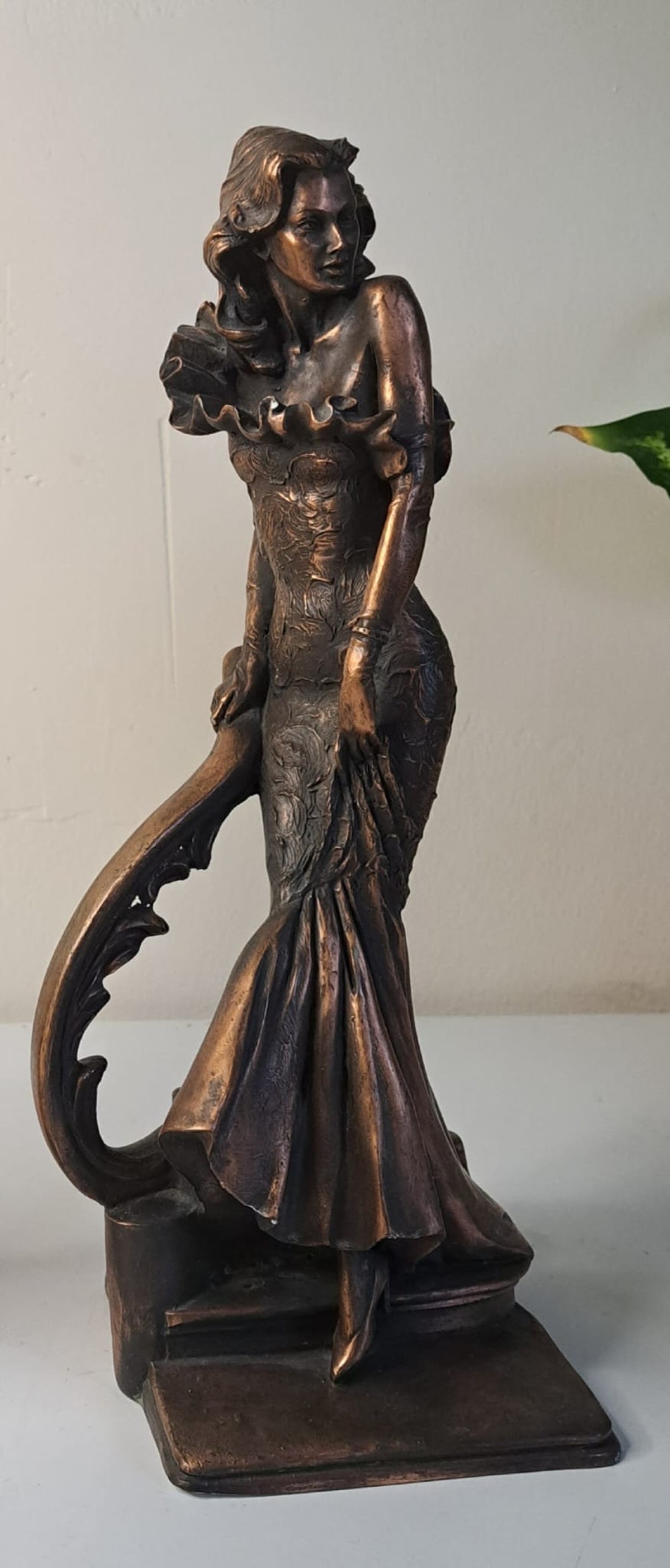 Aer Deco Gold 1920 Lady Sculpture - Etsy