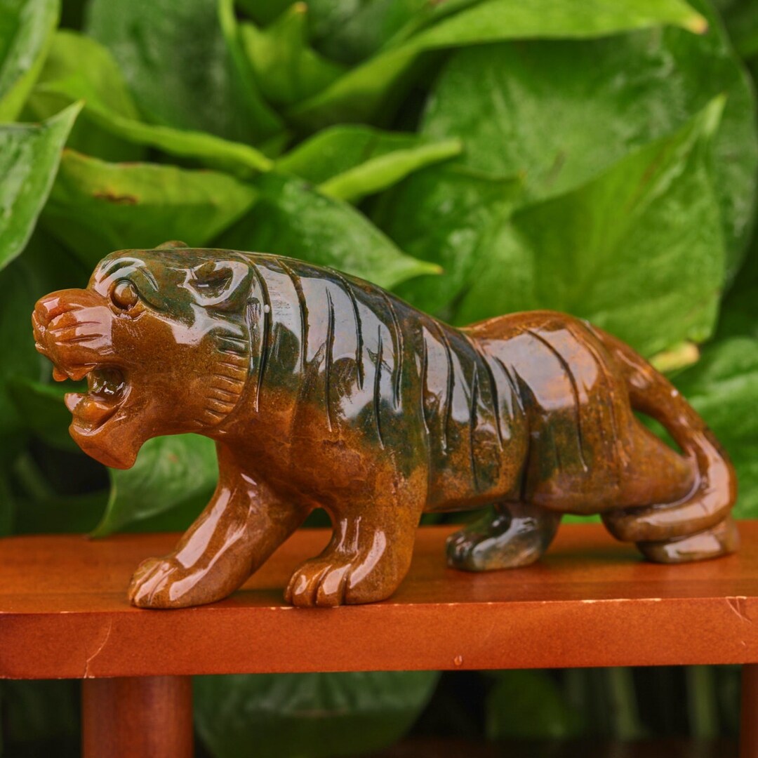 5.6" Crystal Leopard Hand Carving, Quartz Crystal, Mineral Specimen ...